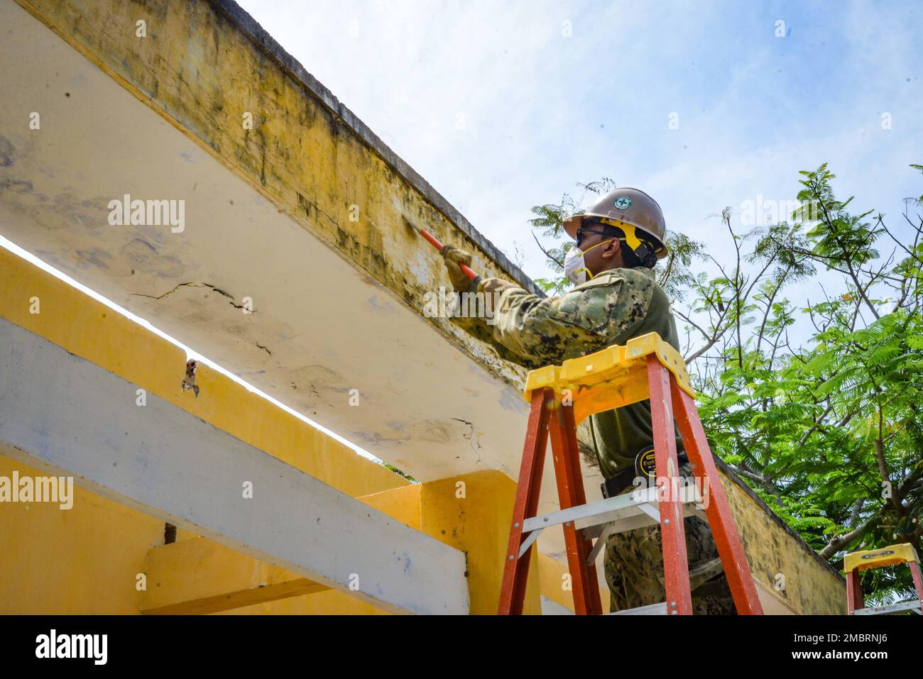 PHU YEN, Vietnam (June 21, 2022) Steelworker Constructionman Elam ...