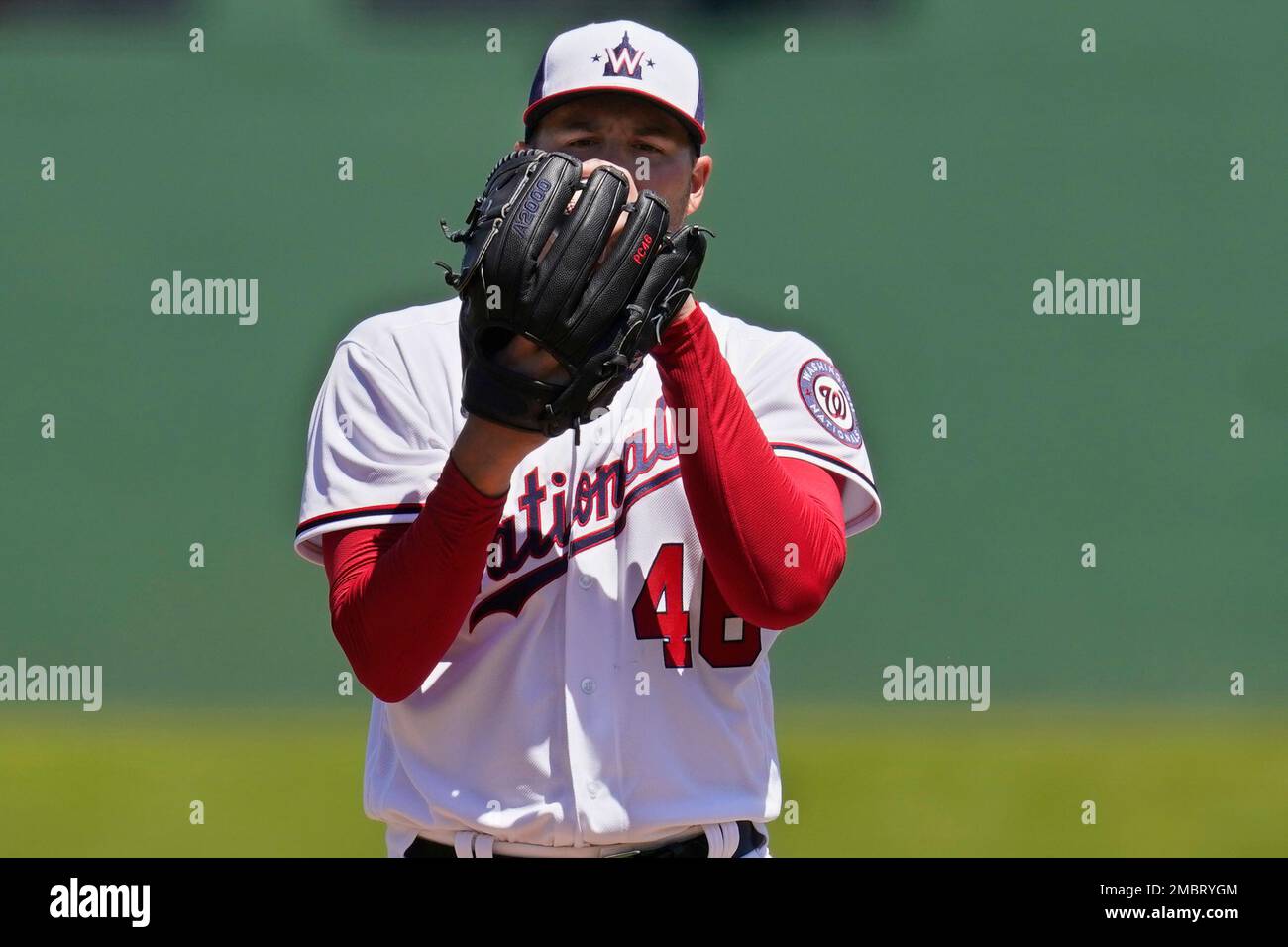Washington Nationals pitcher Patrick Corbin (46) looks for the sign in ...