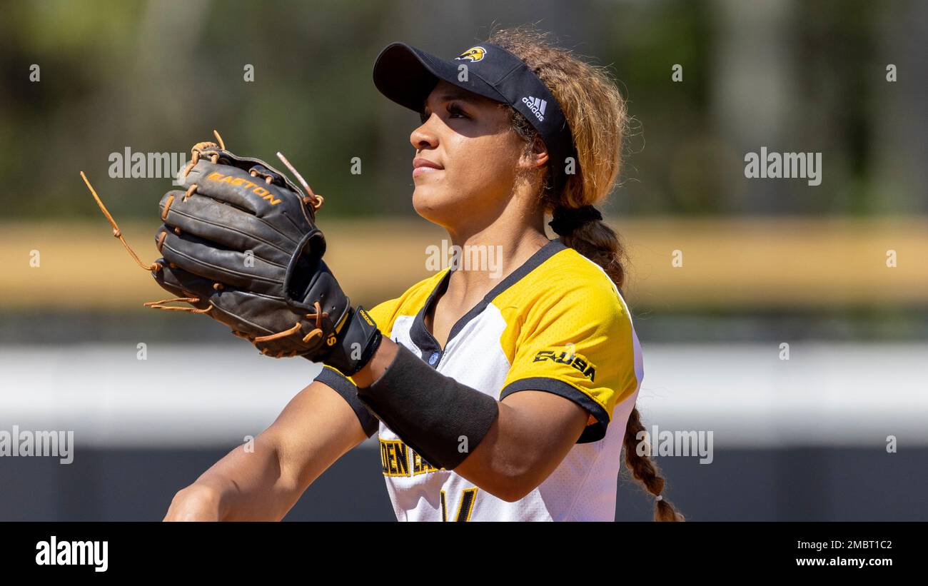 Southern Mississippi infielder Maria Smith (16) during an NCAA softball ...