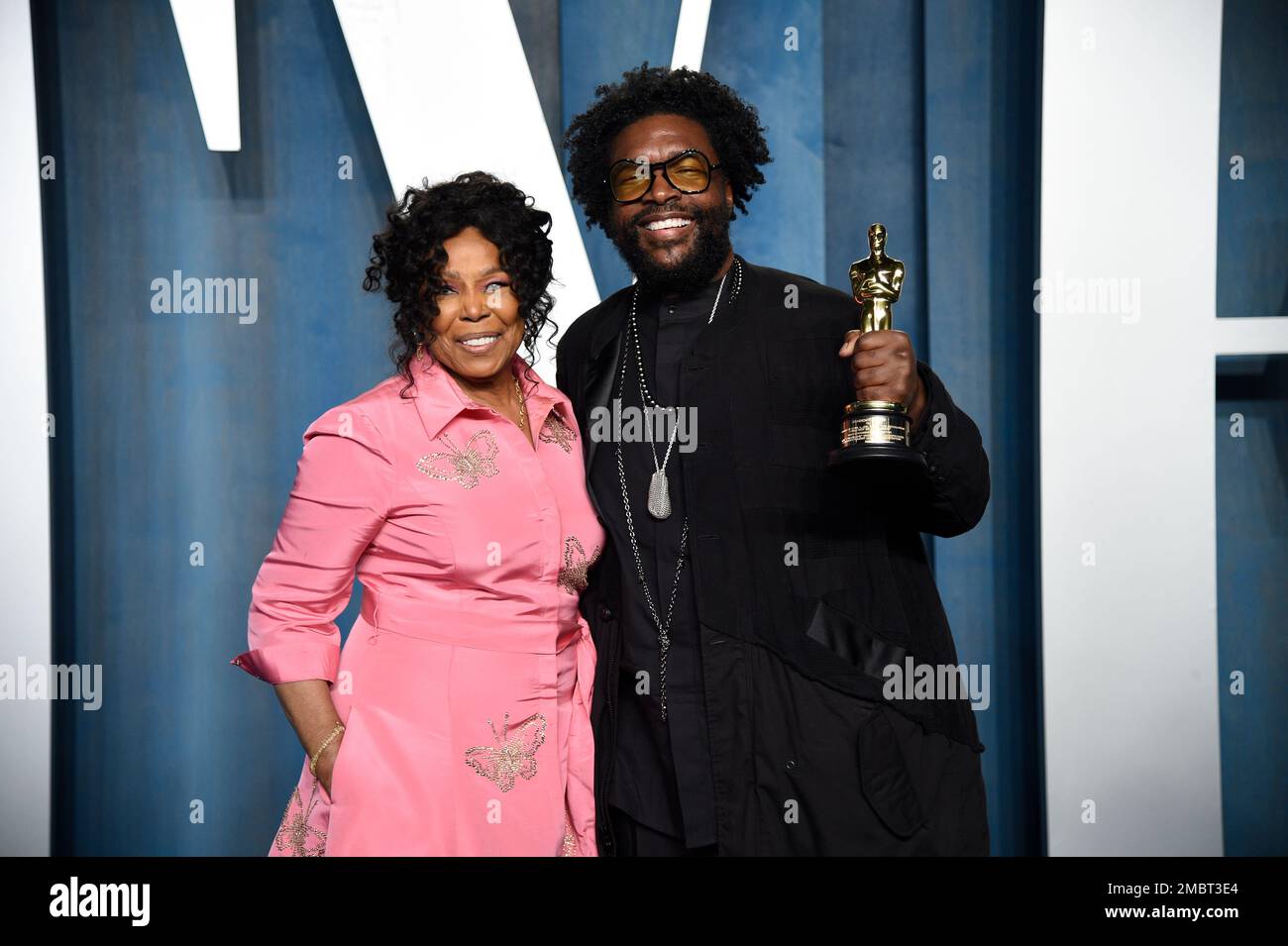 Jacqui Andrews, left, and Questlove arrive at the Vanity Fair Oscar ...