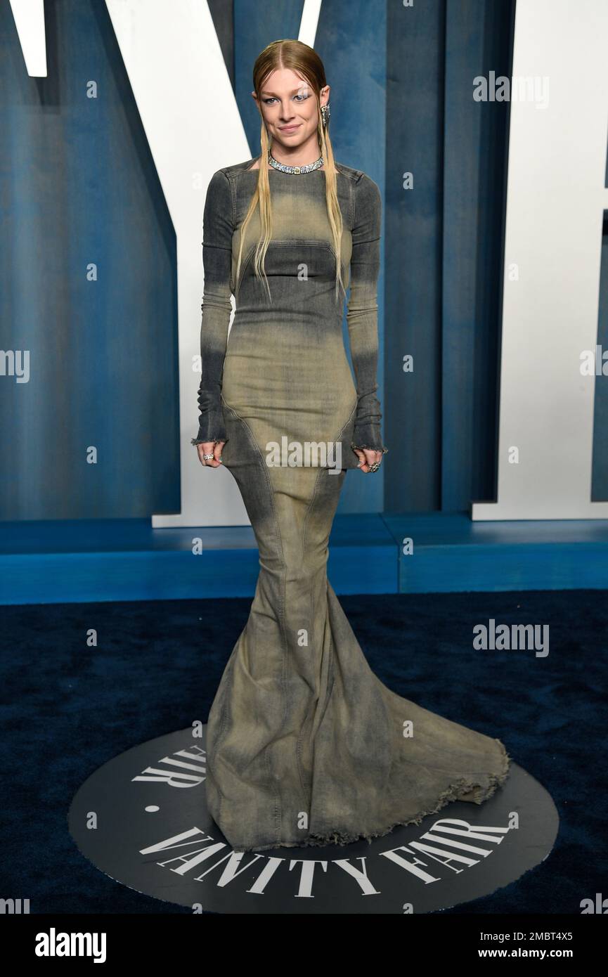 Hunter Schafer arrives at the Vanity Fair Oscar Party on Sunday, March ...