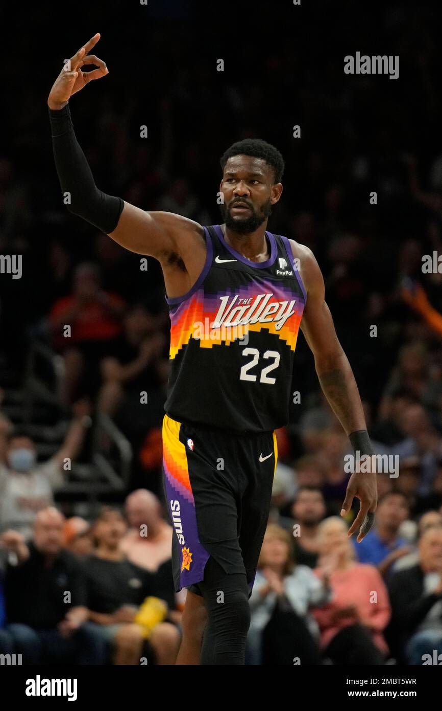 Phoenix Suns center Deandre Ayton (22) during the first half of an NBA ...