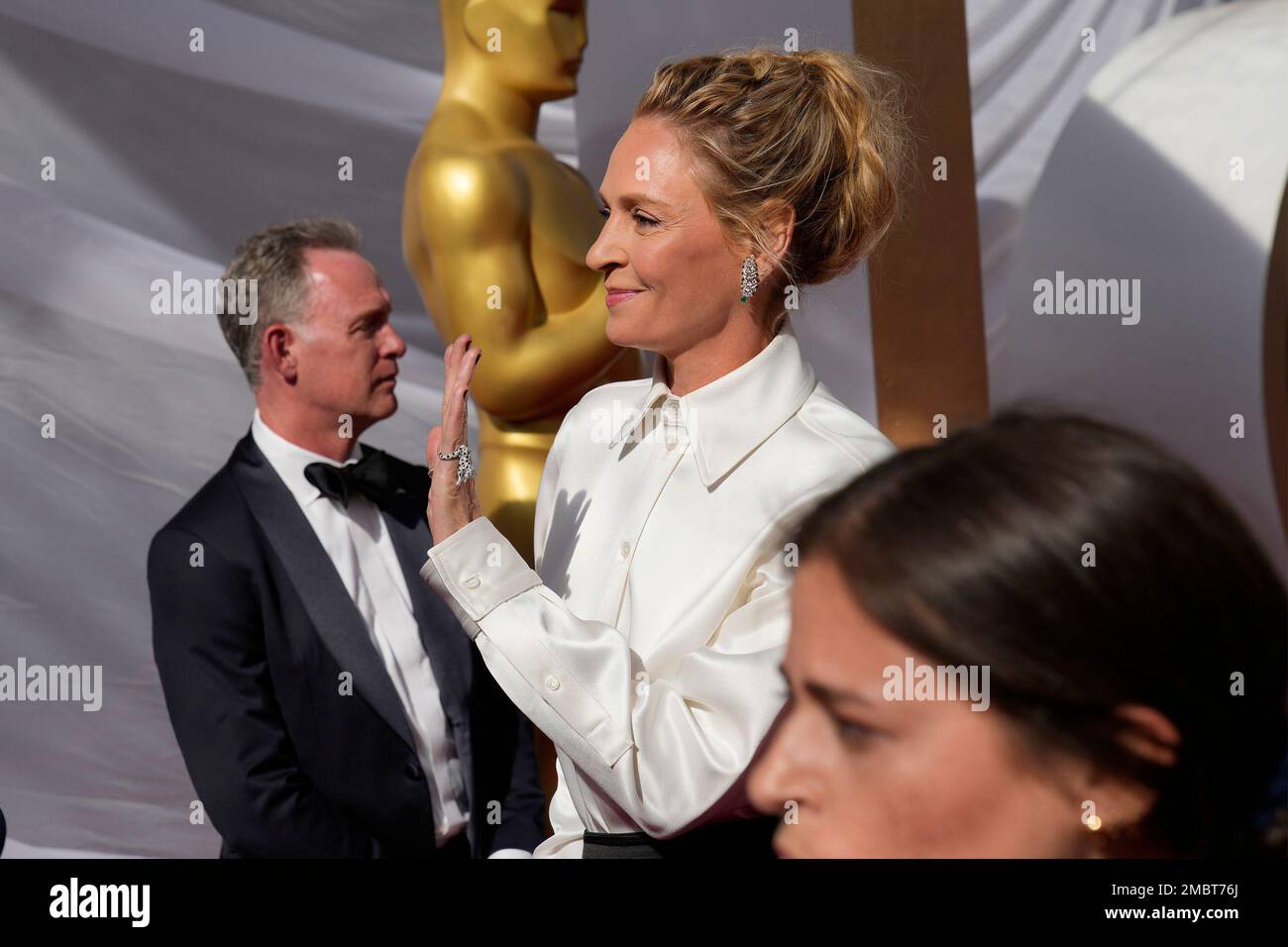 Uma Thurman arrives at the Oscars on Sunday, March 27, 2022, at the ...