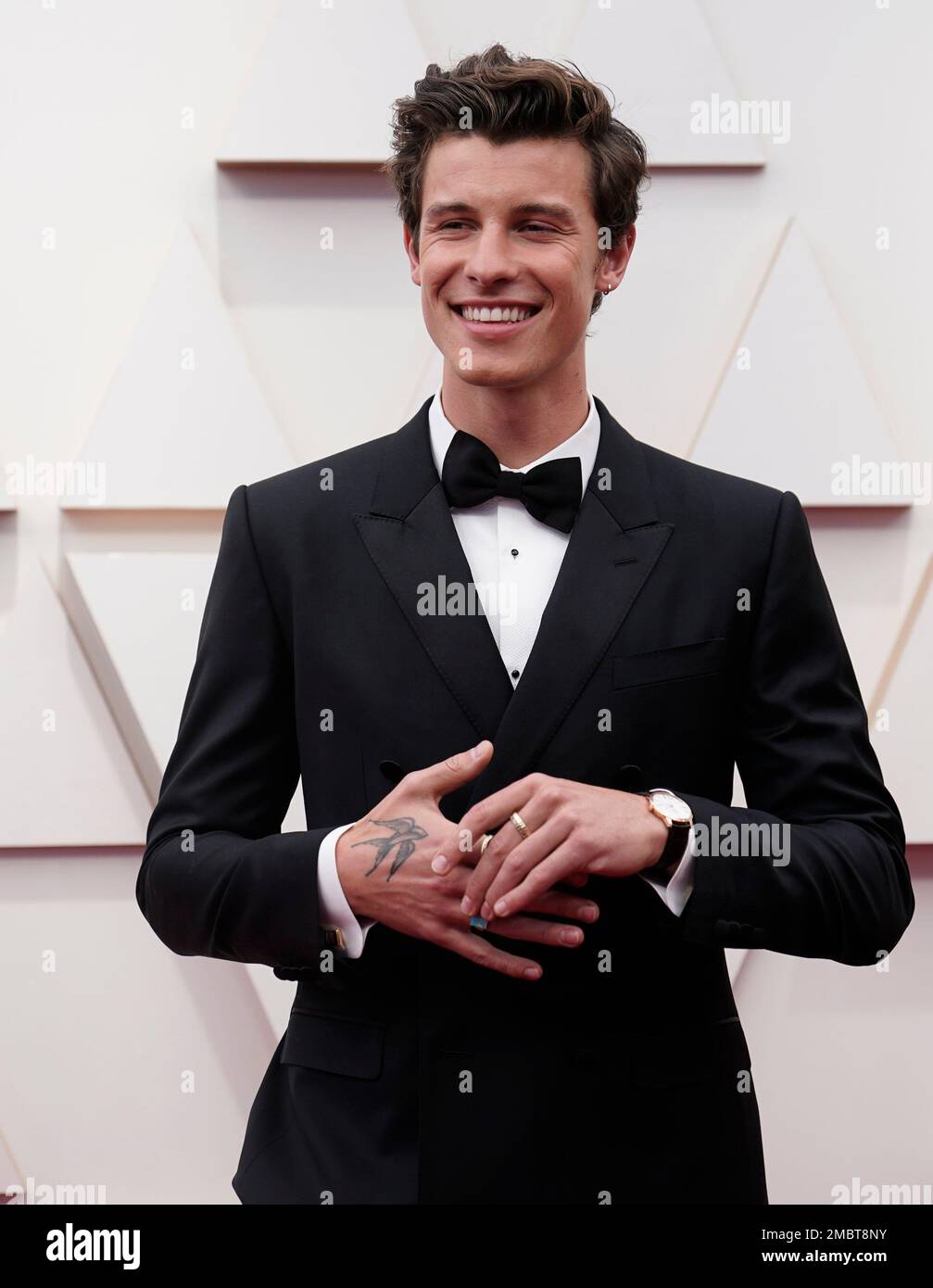 Shawn Mendes arrives at the Oscars on Sunday, March 27, 2022, at the ...