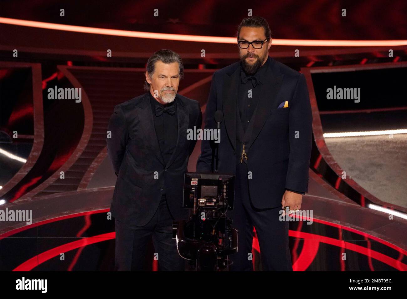 Josh Brolin, left, and Jason Momoa present the award for best sound at ...
