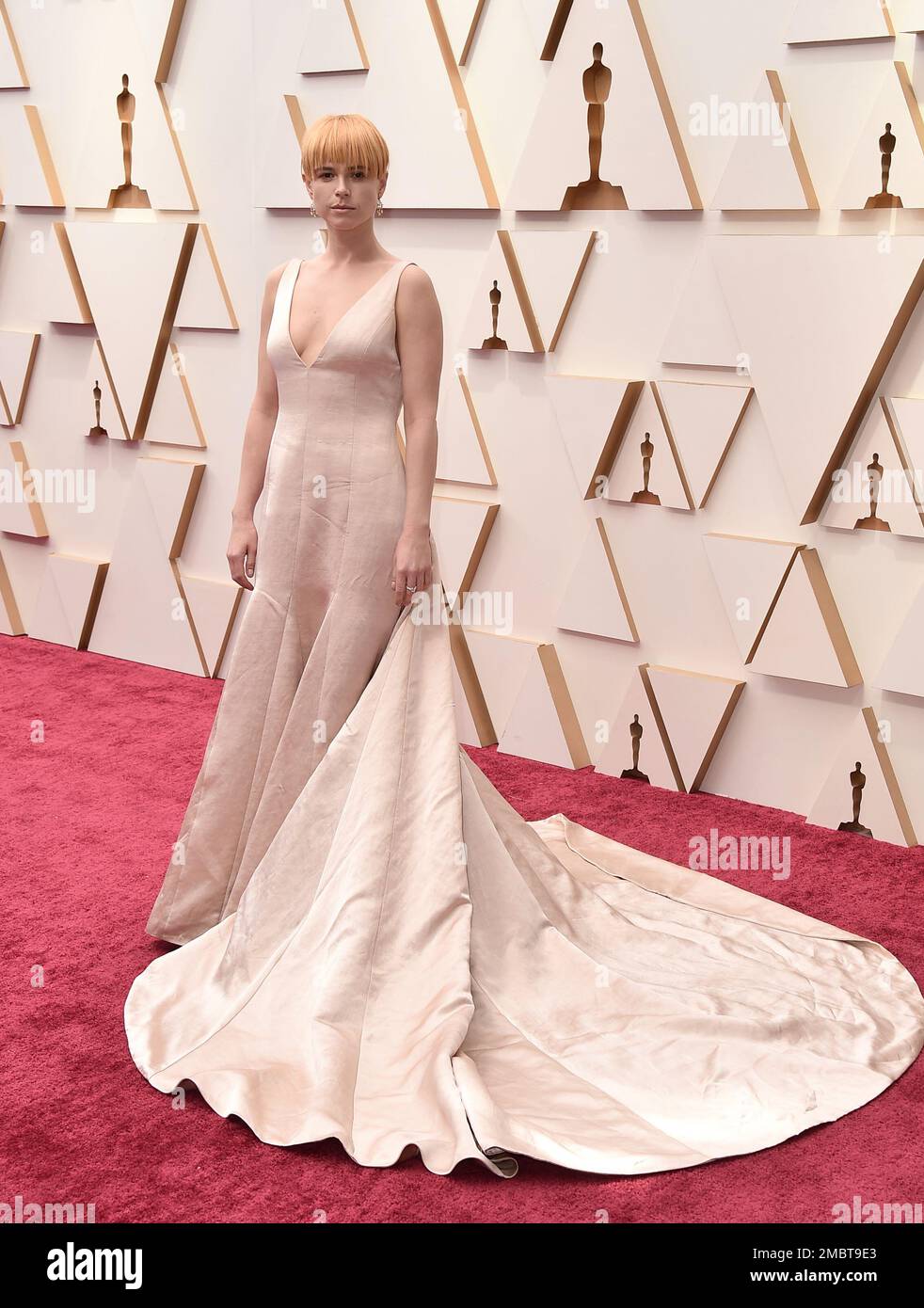 Jessie Buckley arrives at the Oscars on Sunday, March 27, 2022, at the ...