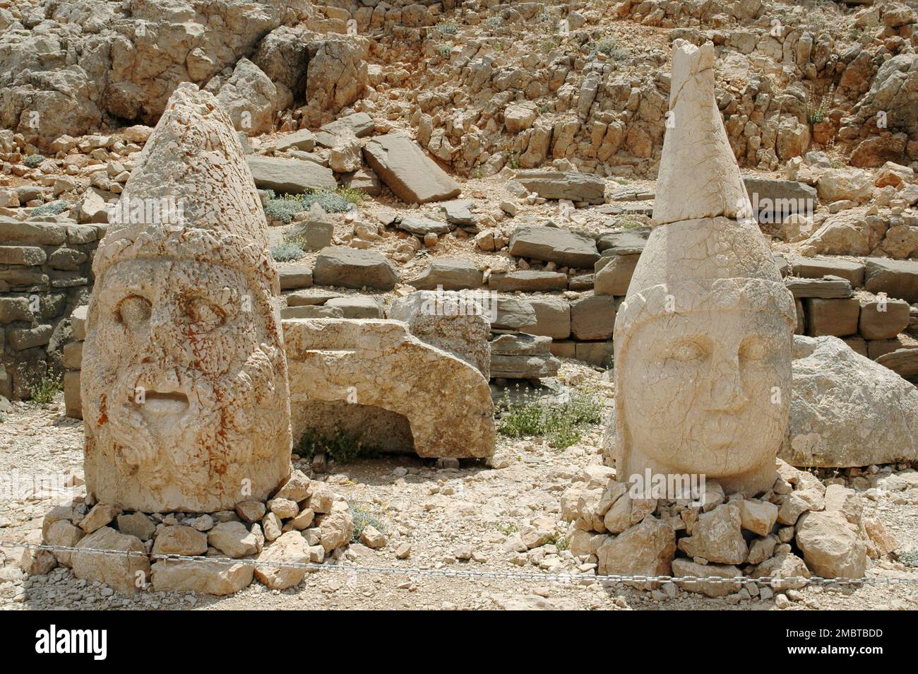 Giant God heads on Mount Nemrut. Anatolia, Turkey. Ancient colossal ...