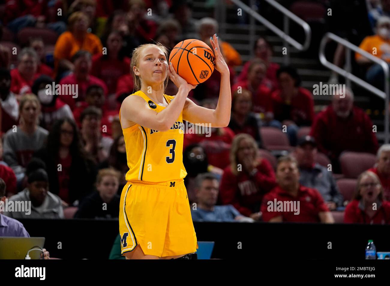 Michigan's Maddie Nolan (3) shoots during the second half of a college ...
