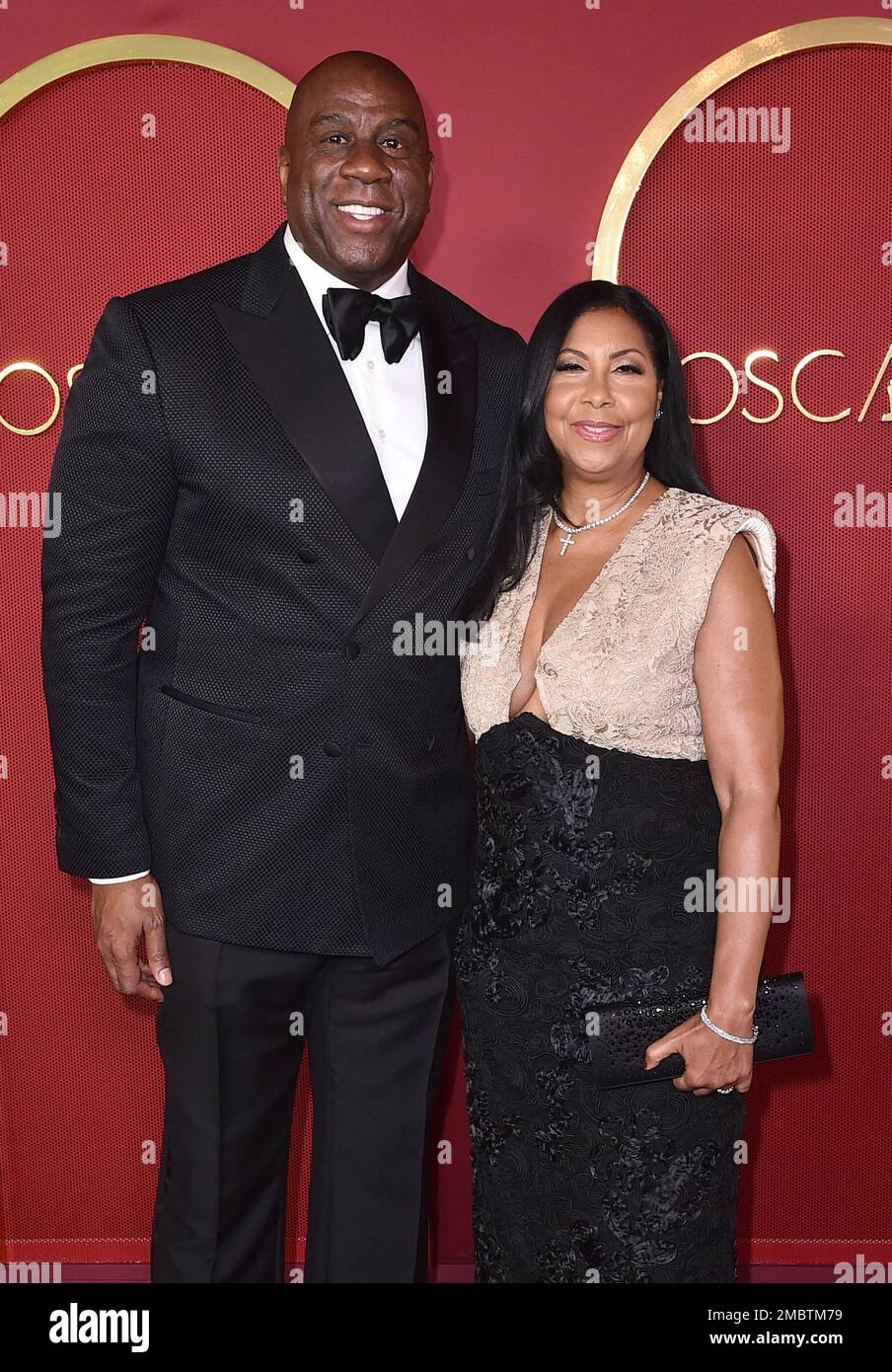 Earvin Magic Johnson, left, and Cookie Johnson arrive at the Governors ...