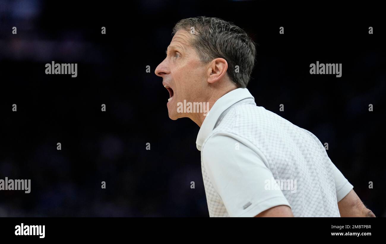 Arkansas head coach Eric Musselman against Gonzaga during a college ...