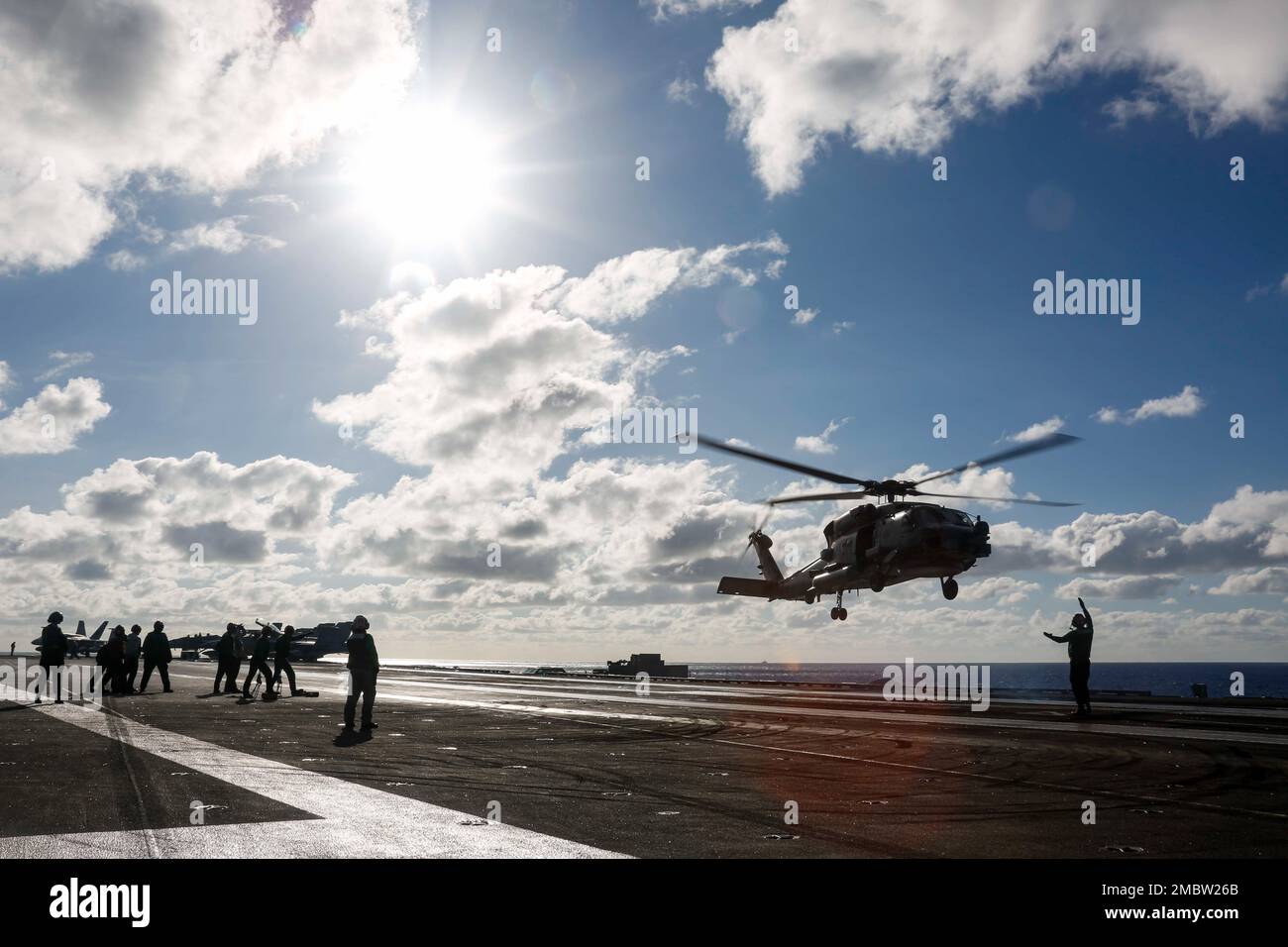 PACIFIC OCEAN (June 22, 2022) An MH-60R Sea Hawk helicopter, assigned ...