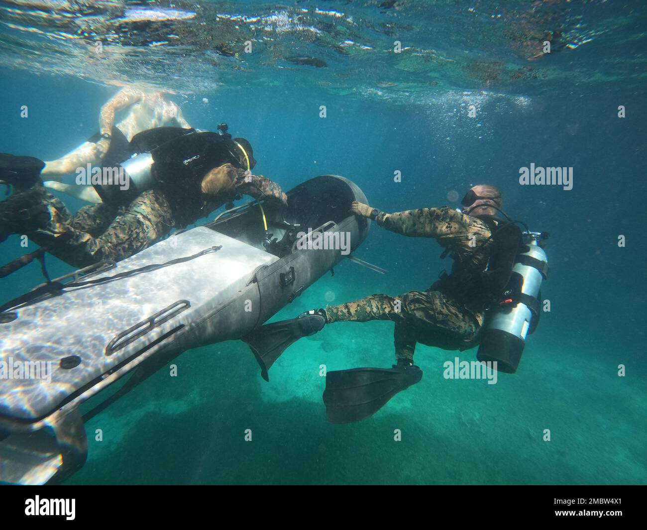 U.S. Marines with 2d Reconnaissance Battalion, 2d Marine Division ...