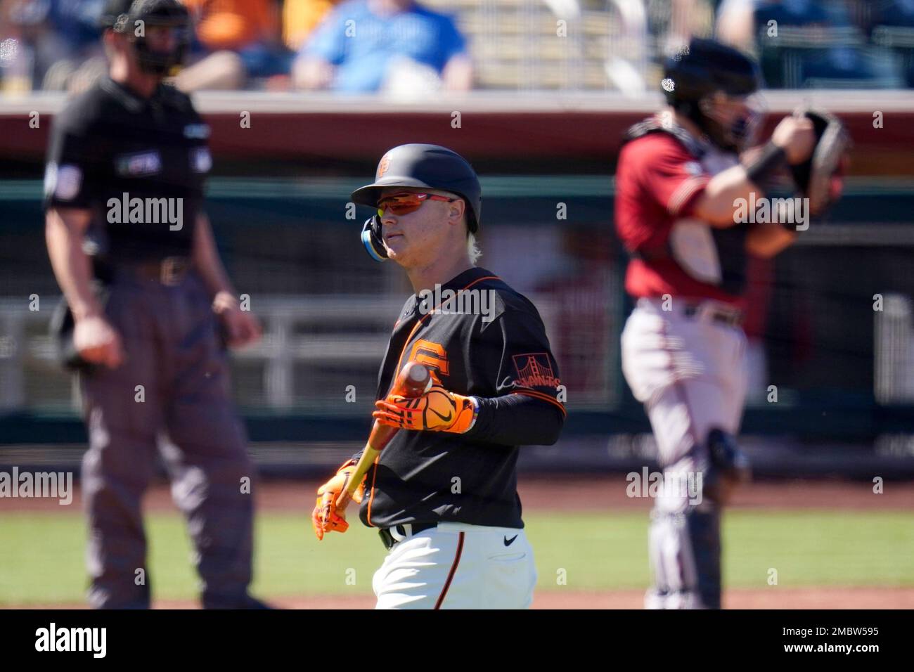 San Francisco Giants' Joc Pederson heads back to the dugout after ...