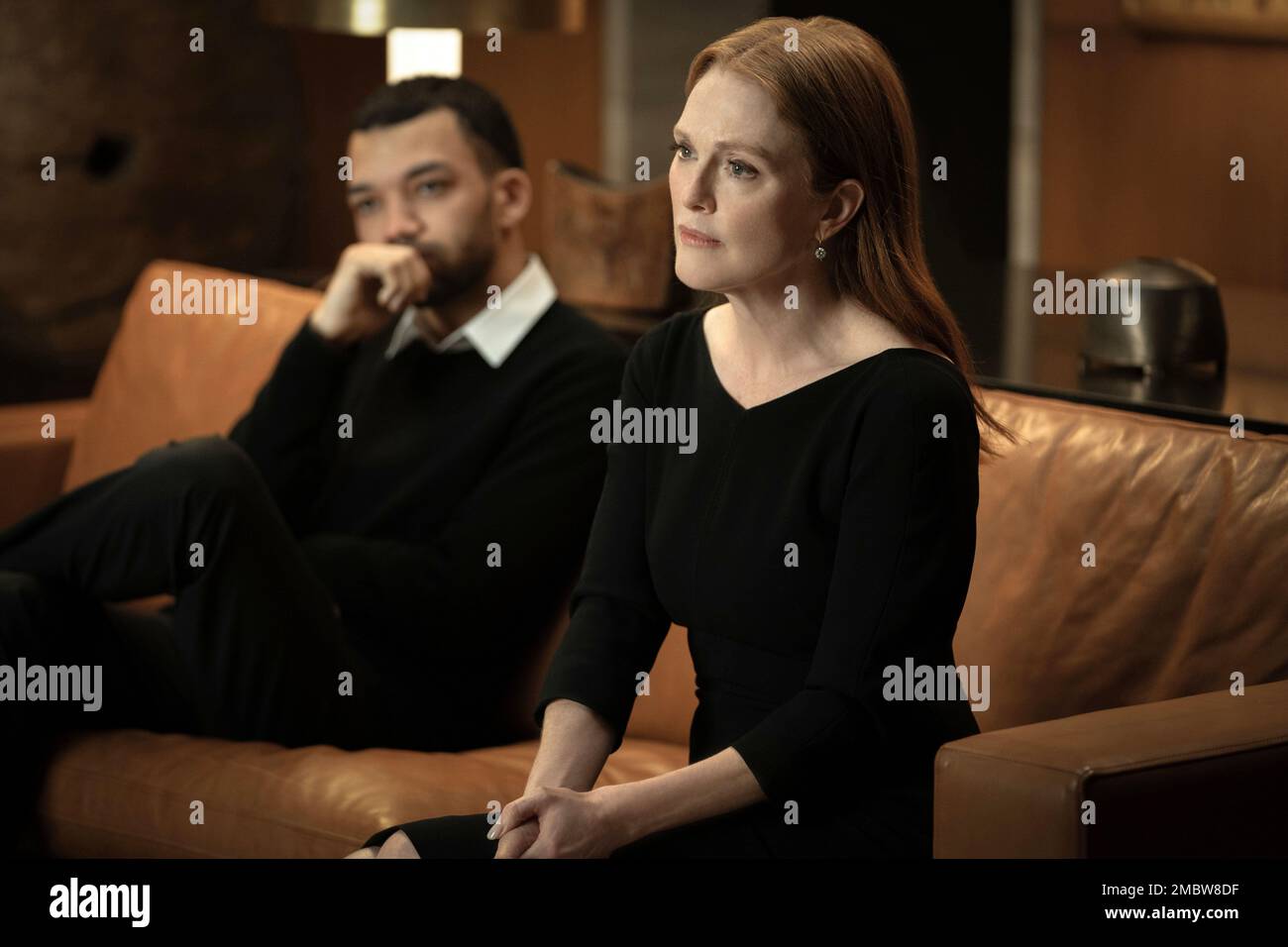 JULIANNE MOORE and JUSTICE SMITH in SHARPER (2023), directed by ...