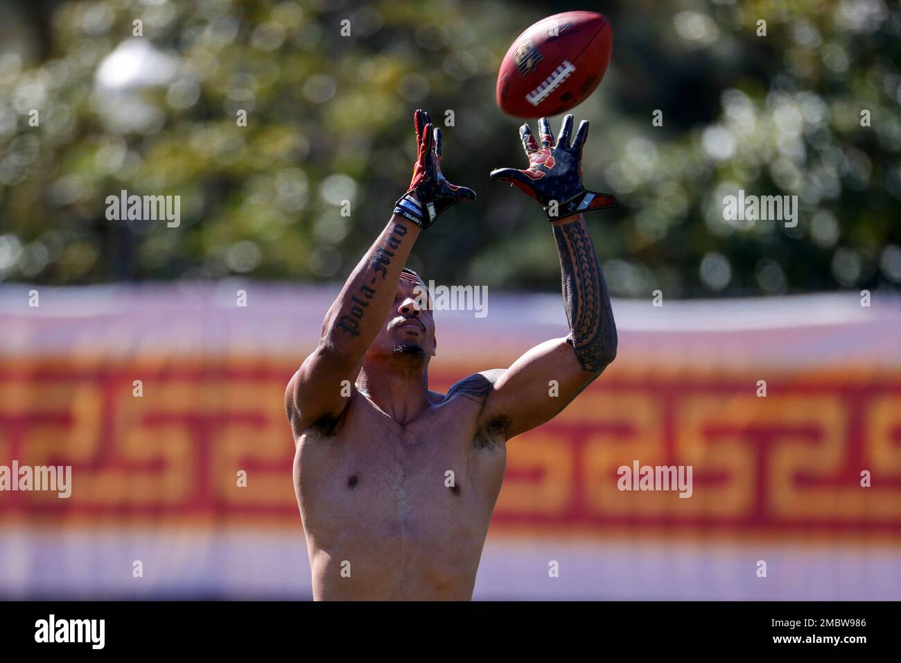 Defensive back Isaiah Pola-Mao catches the ball during Southern ...