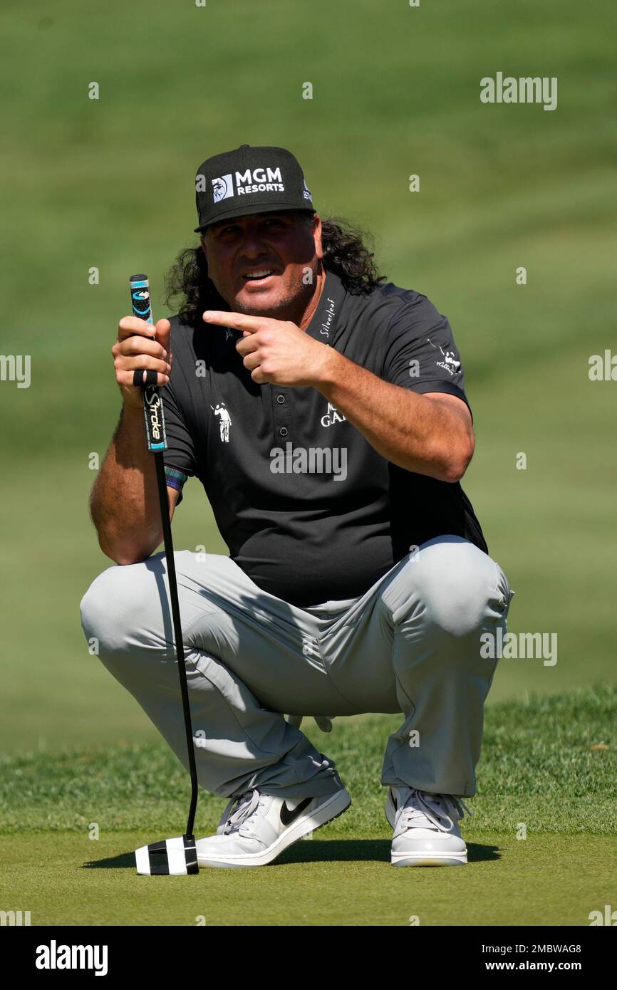 Pat Perez on the fifth green during the second round of the Valspar ...