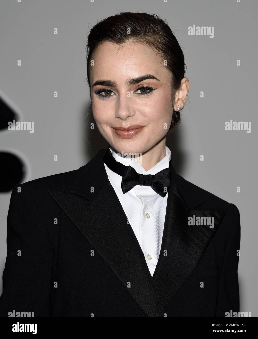 Lily Collins Eyebrows 2022