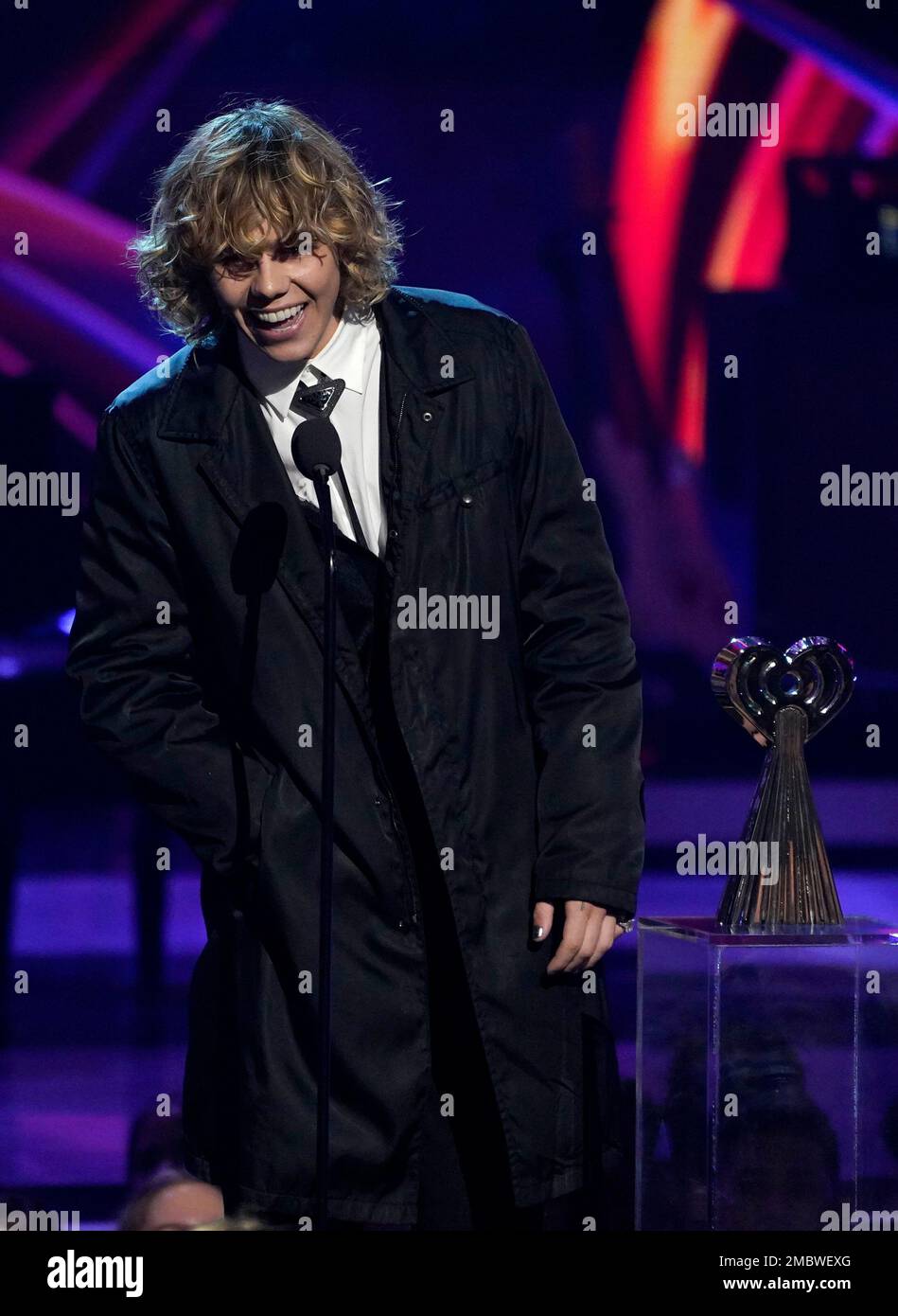 The Kid LAROI accepts the award for best collaboration for "Stay" at ...