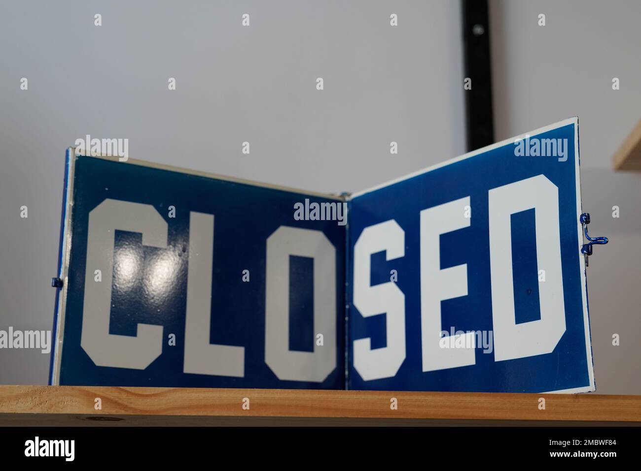 closed boutique text sign board door entrance shop signboard Stock ...