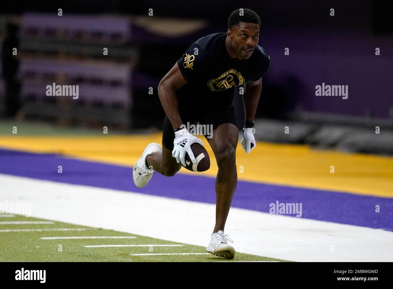 Northern Iowa defensive back Austin Evans participates in a drill at an ...