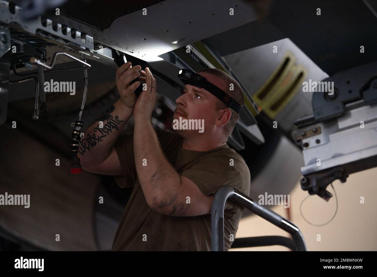 309th aircraft maintenance group hi-res stock photography and images ...
