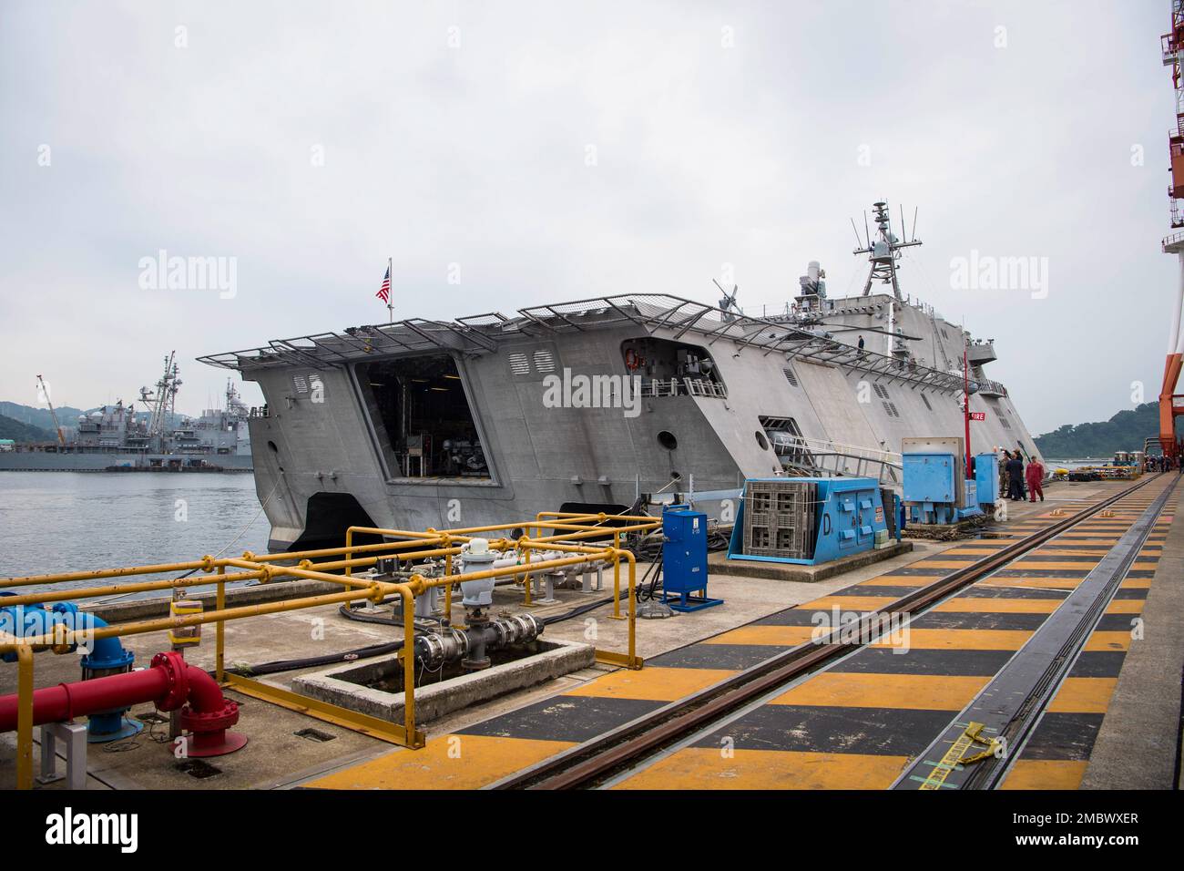 YOKOSUKA, Japan (Jun. 21, 2022) - The Independence-variant littoral ...