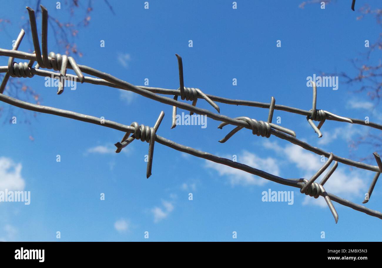 Stretched wire hi-res stock photography and images - Alamy