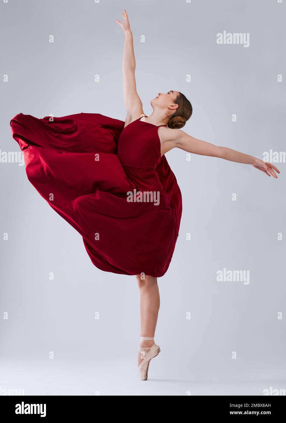 Ballet, dance and woman training for performance, wellness and hobby on ...
