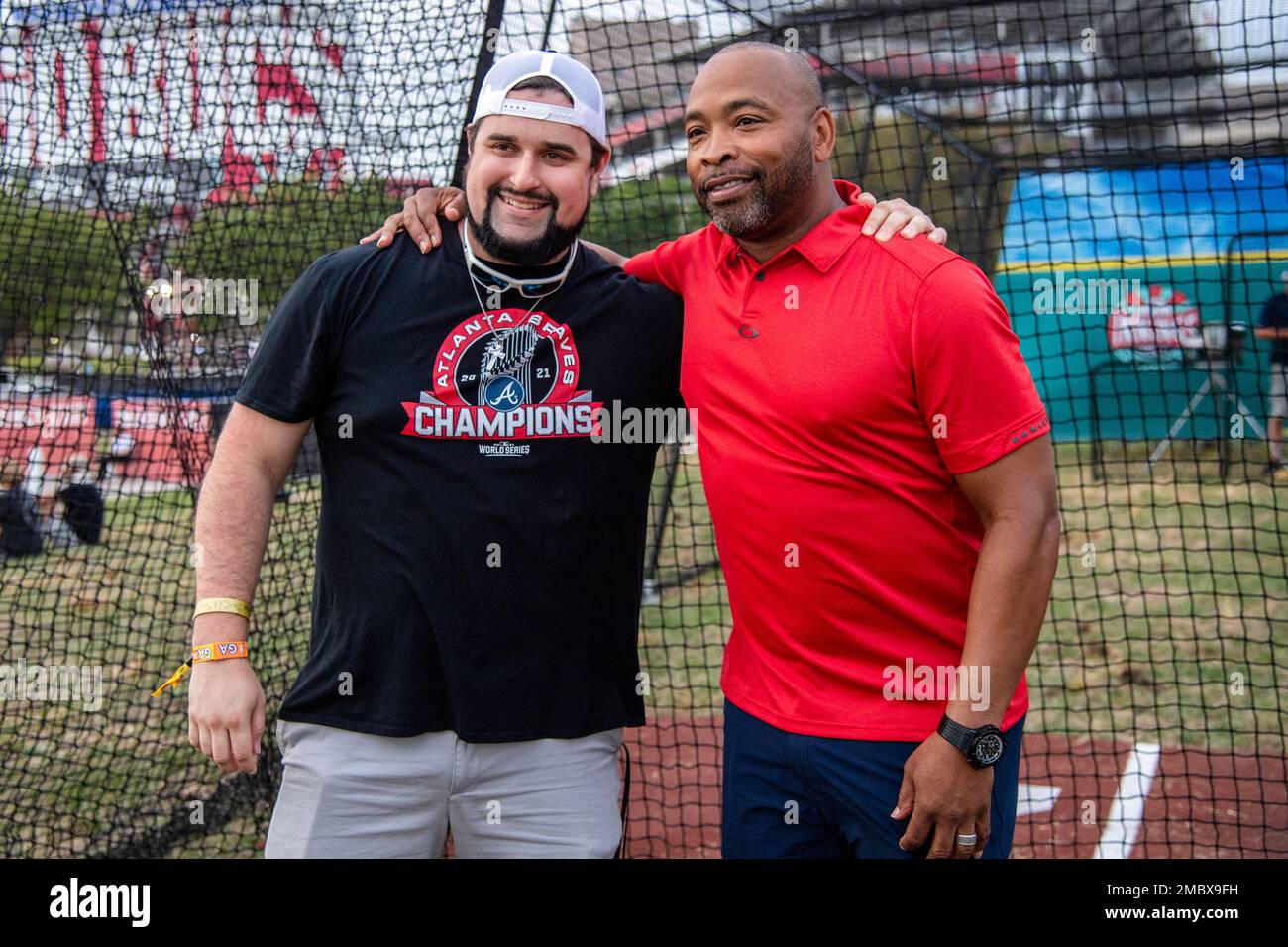 Ray Lankford, right, poses for a photo with a fan at the Innings ...