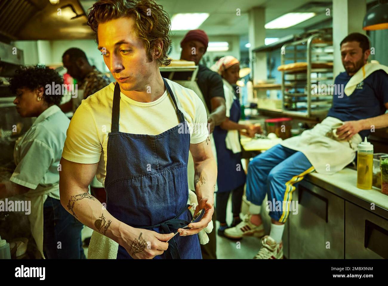 JEREMY ALLEN WHITE in THE BEAR (2022), directed by CHRISTOPHER STORER ...