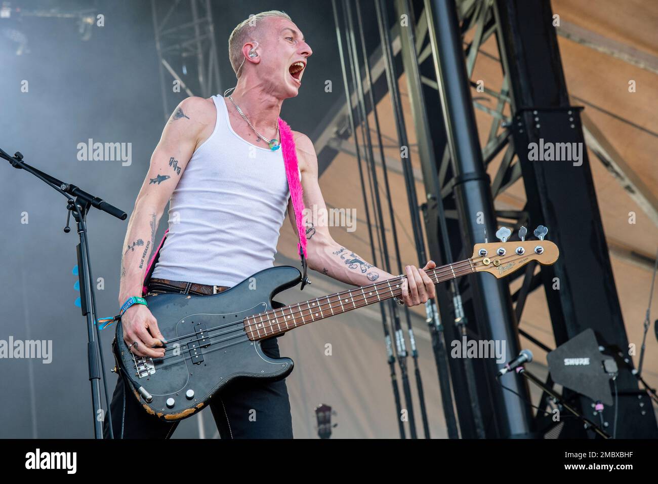 Theo Ellis of Wolf Alice performs at the Innings Festival at Raymond ...