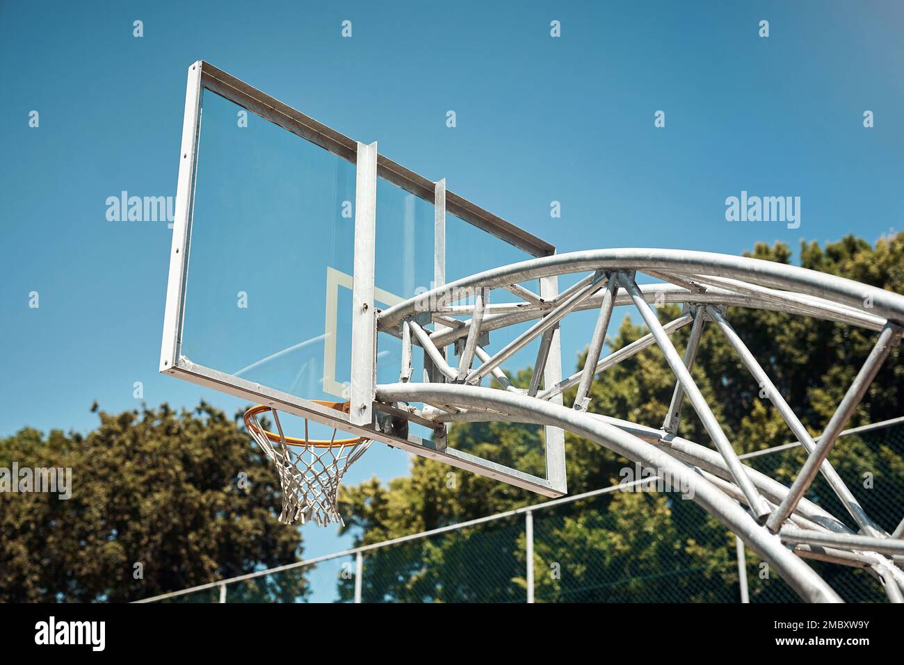 Steel basketball hoop hi-res stock photography and images - Alamy