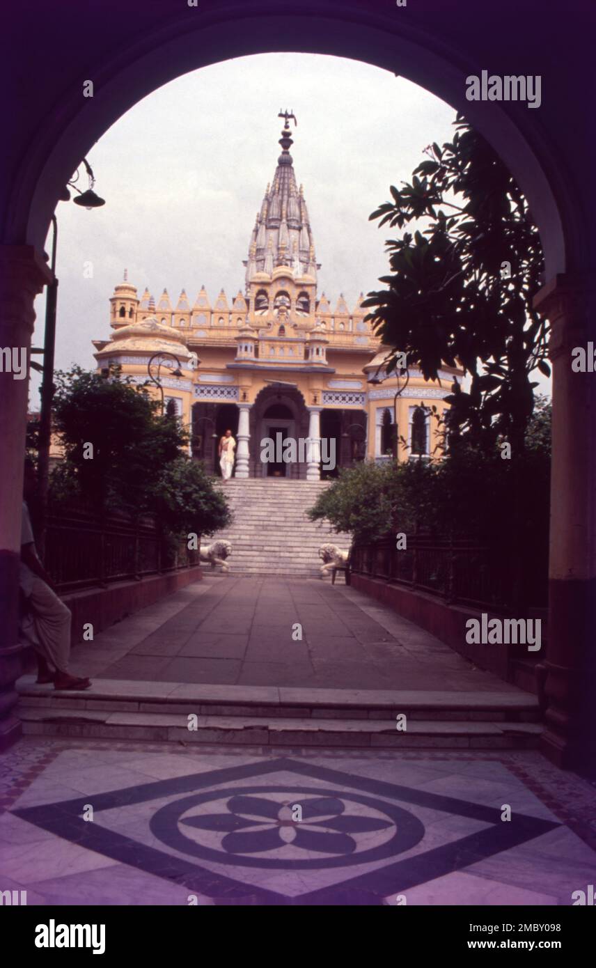 Calcutta Jain Temple is a Jain temple at Badridas Temple Street ...