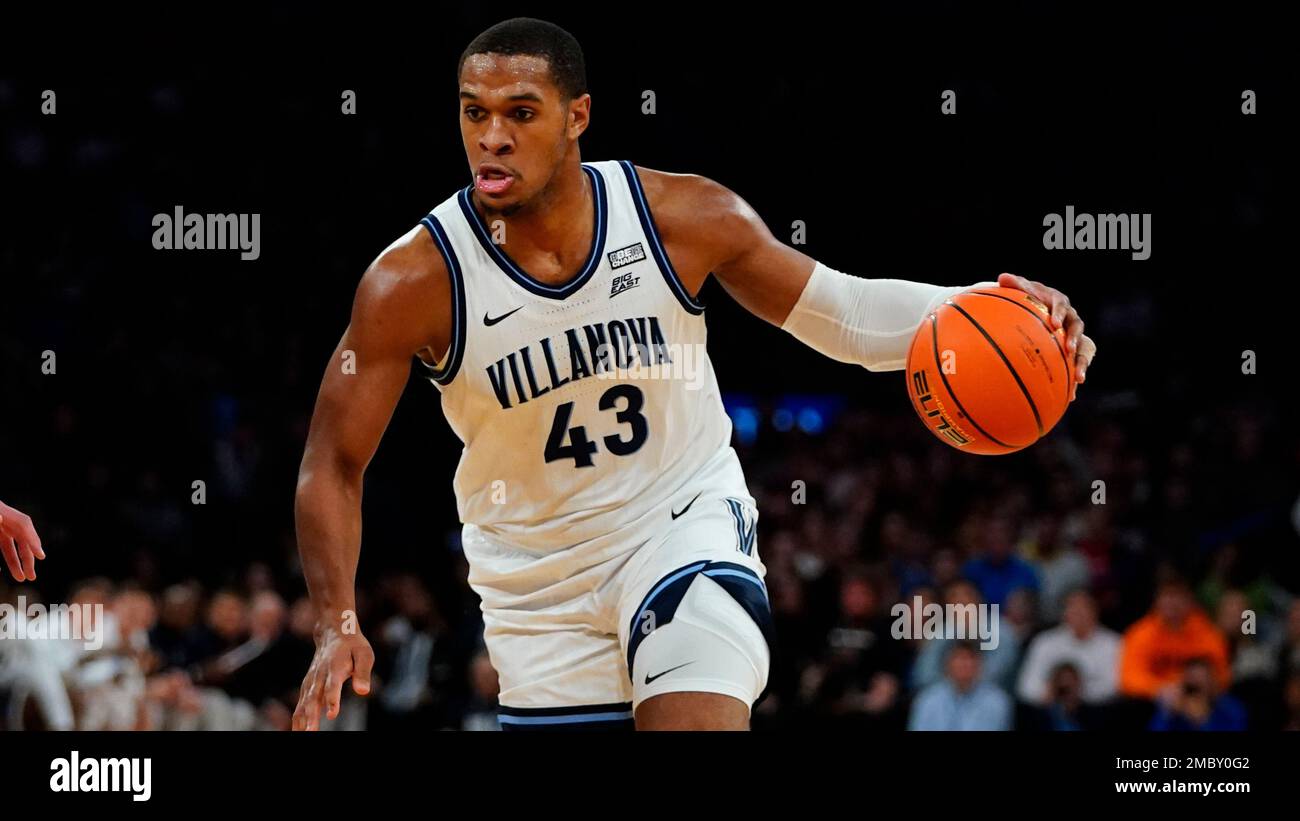 Villanova's Eric Dixon (43) during the first half of an NCAA college ...