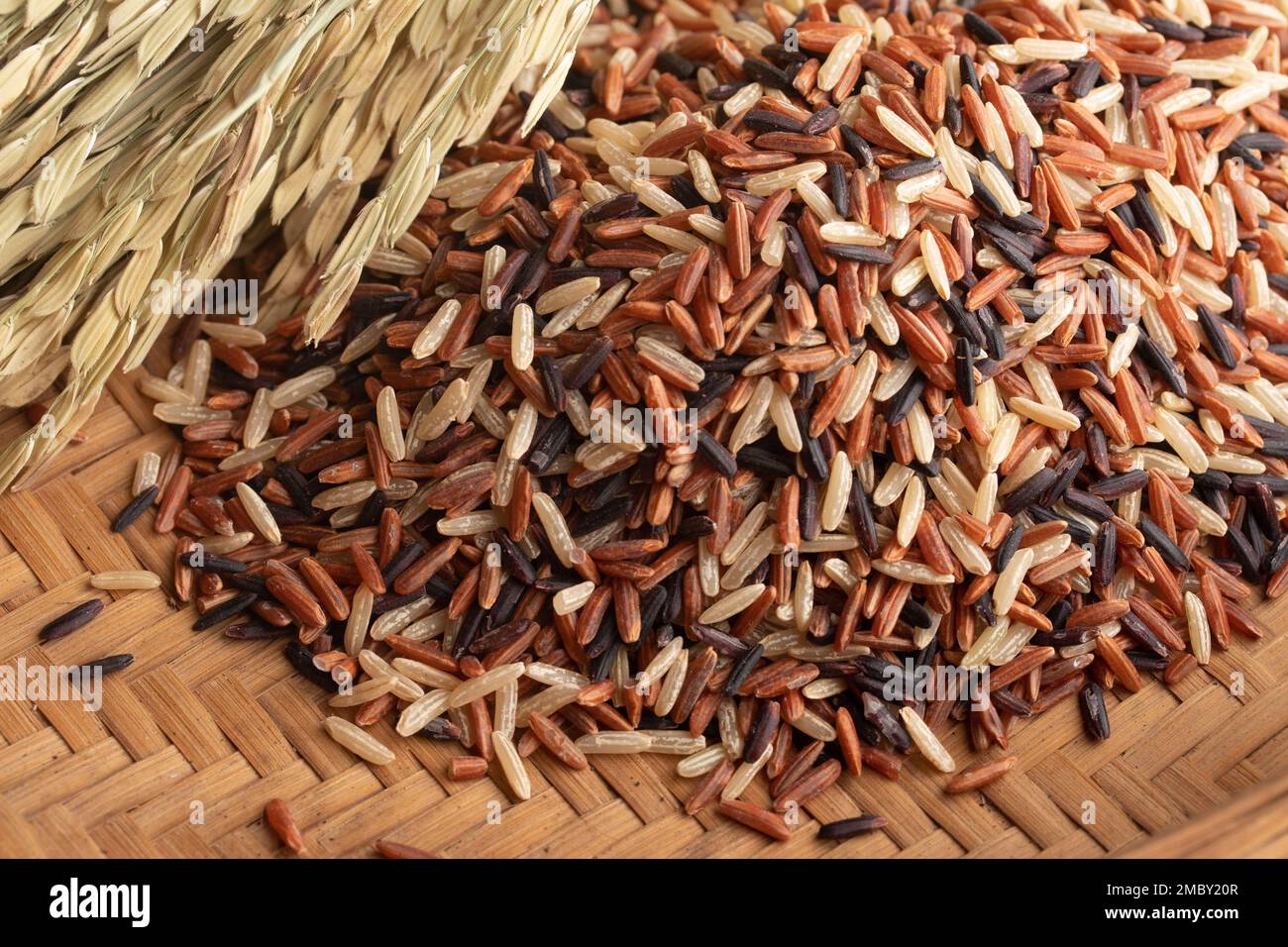Raw three color jasmine rice.Thai rice grains Stock Photo - Alamy