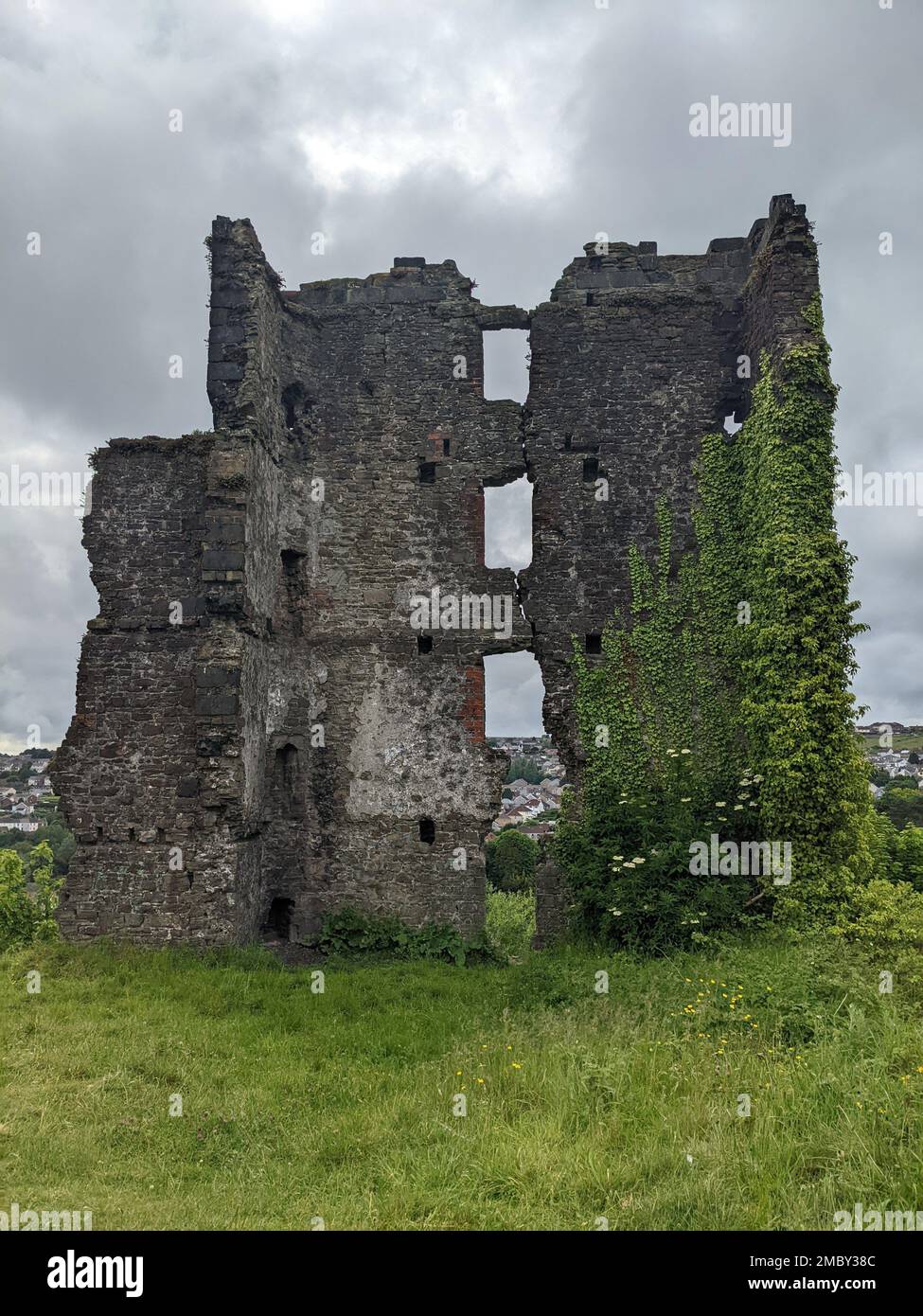 Shot top monument in ruins hi-res stock photography and images - Alamy