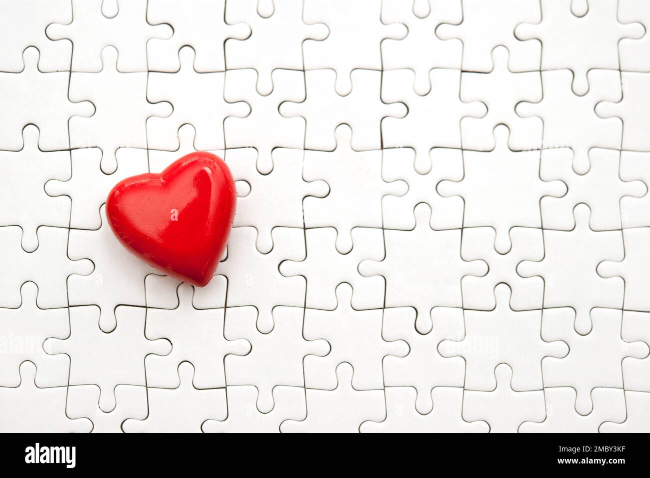 Blank puzzle hi-res stock photography and images - Alamy