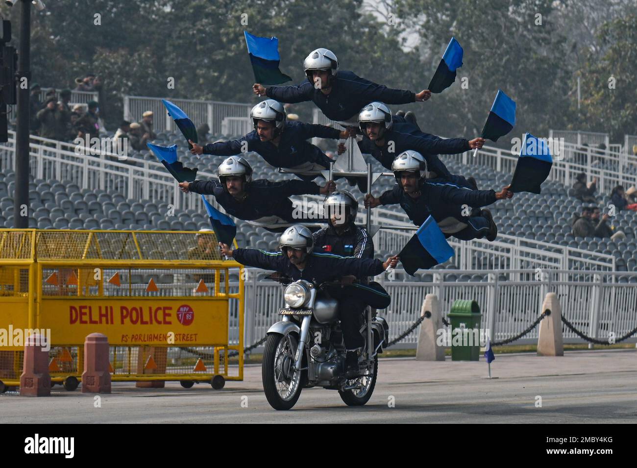 New Delhi, Delhi, India. 21st Jan, 2023. Indian soldiers perform ...