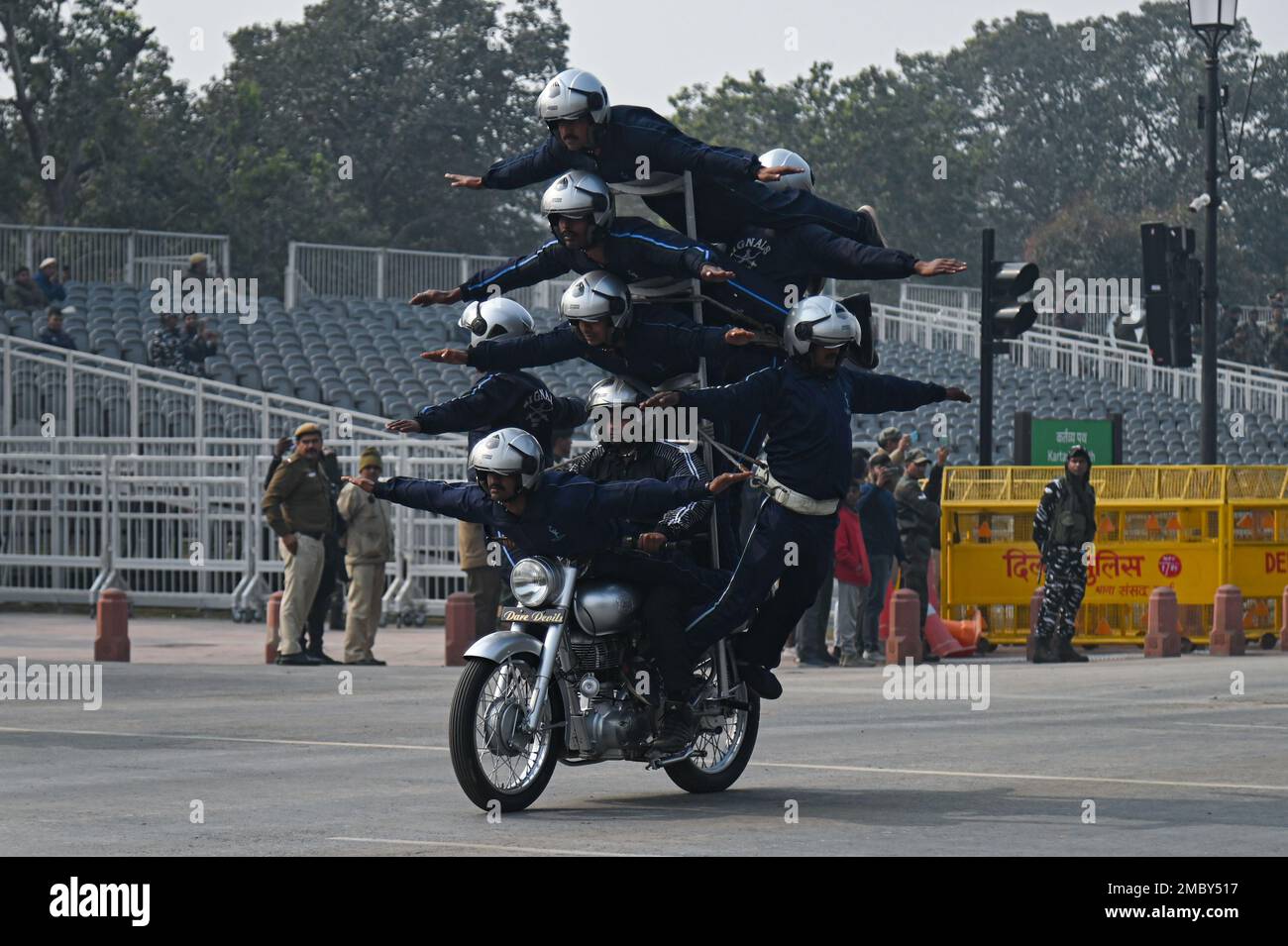 India republic day parade motorcycle hi-res stock photography and ...