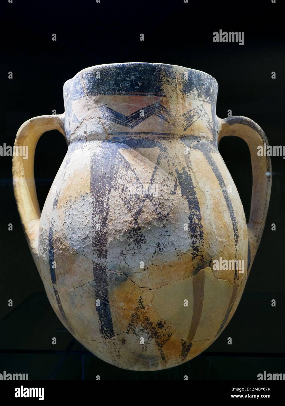 Large amphora with brown painted decoration on a red background - Museo ...