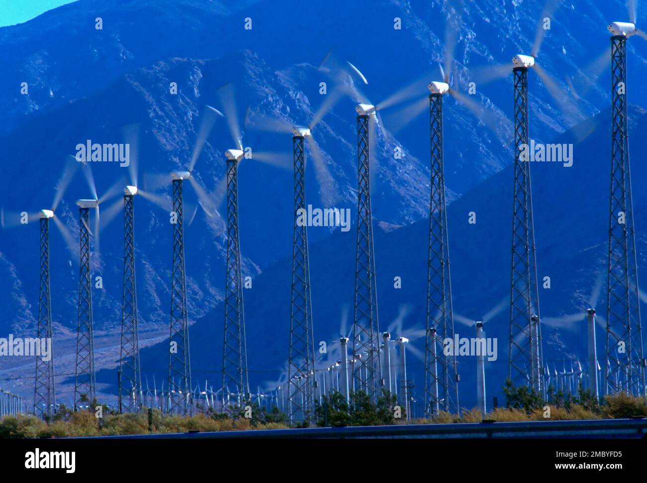 Wind turbine in California desert Stock Photo - Alamy
