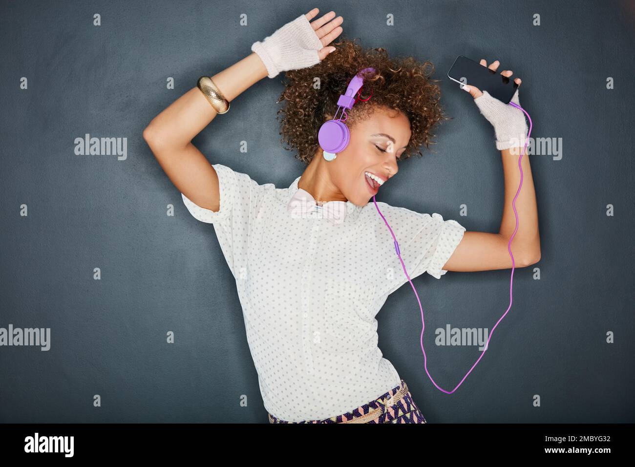 Dancing singer hi-res stock photography and images - Alamy