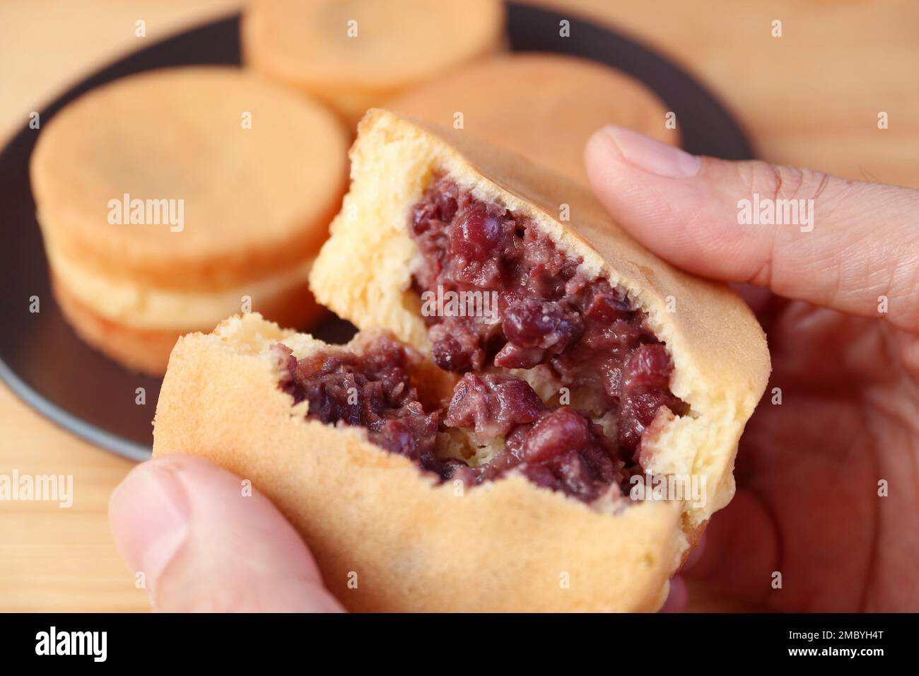Azuki bean sweets hi-res stock photography and images - Alamy