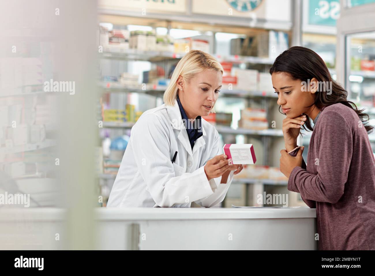 Customer service counter hi-res stock photography and images - Alamy