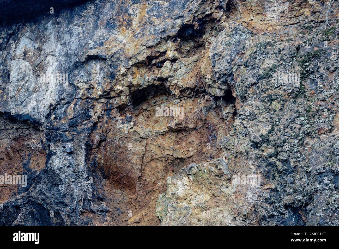 Wallpaper wall colorfull hi-res stock photography and images - Alamy