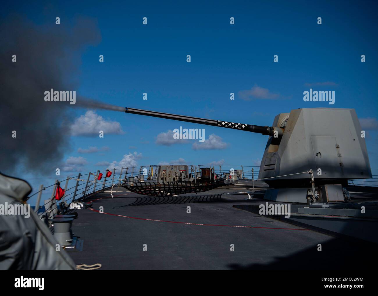 PACIFIC OCEAN (June 22, 2022) The Arleigh Burke-class guided-missile ...