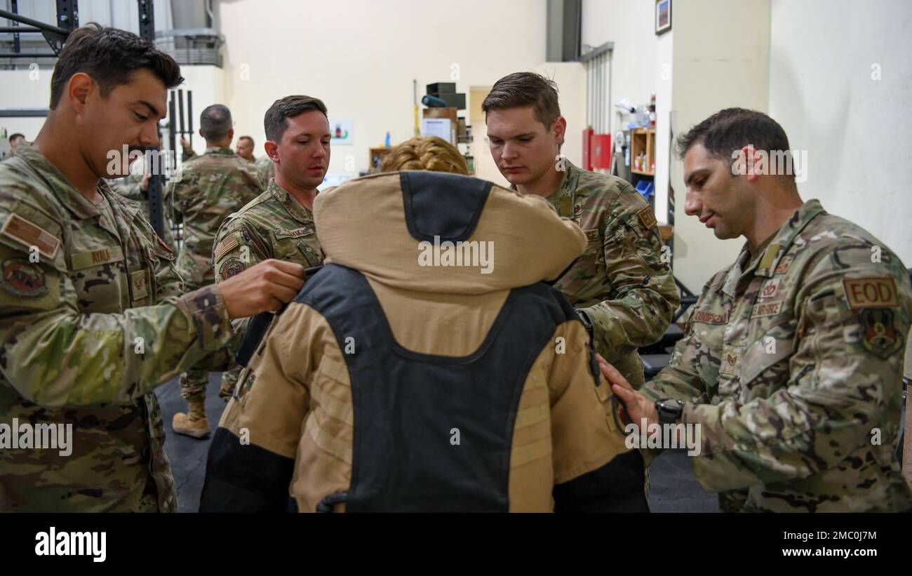 (From left) Staff Sgt. Raul “Adrian” Ayala, Tech. Sgt. Dale Janik ...