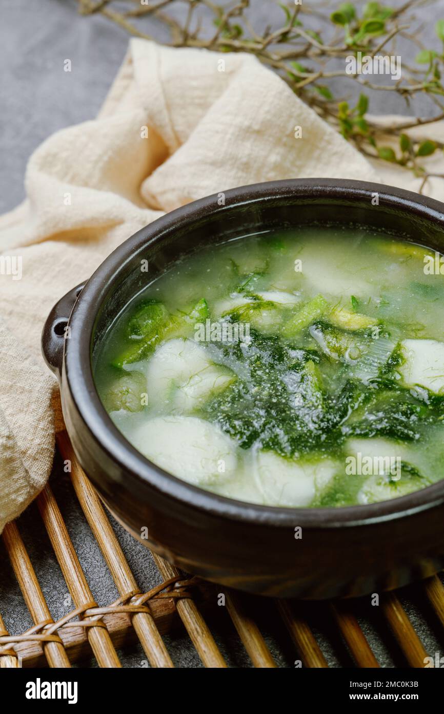 Tteokguk, Korean Seaweed fulvescens Sliced Rice Cake Soup : Oval-shaped ...