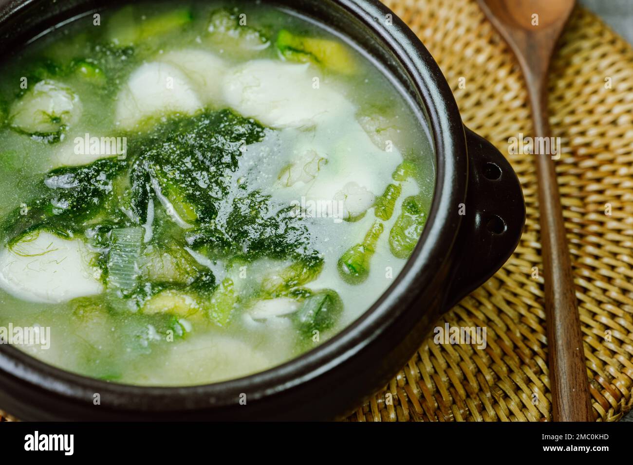Tteokguk, Korean Seaweed fulvescens Sliced Rice Cake Soup : Oval-shaped ...