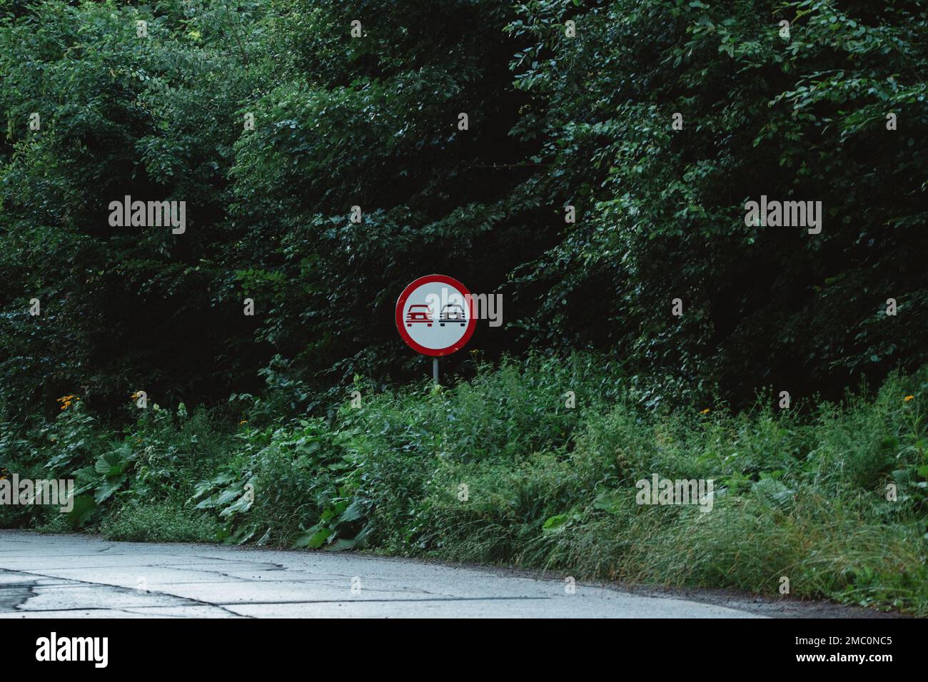 Overtaking prohibited road sign hi-res stock photography and images - Alamy